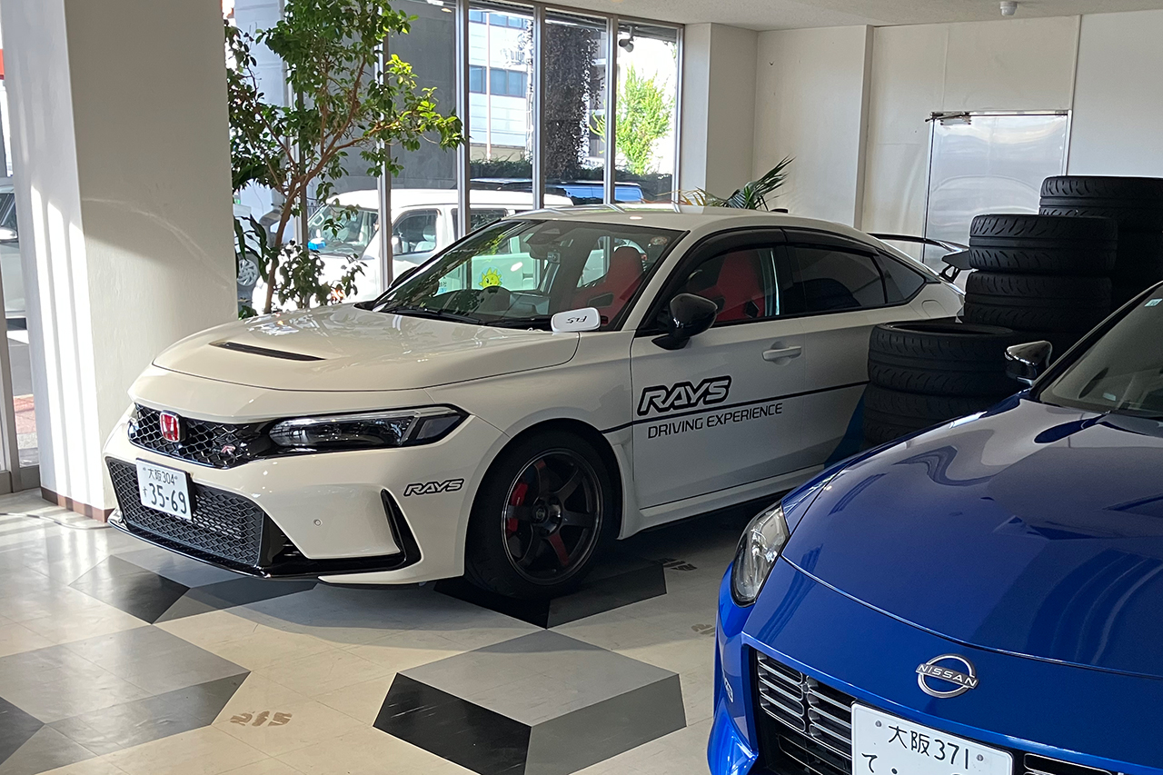 ホイールで変わる走りの味を体感しよう! RAYSがホイール履き替え試乗を実施!! | HYPER MEETING